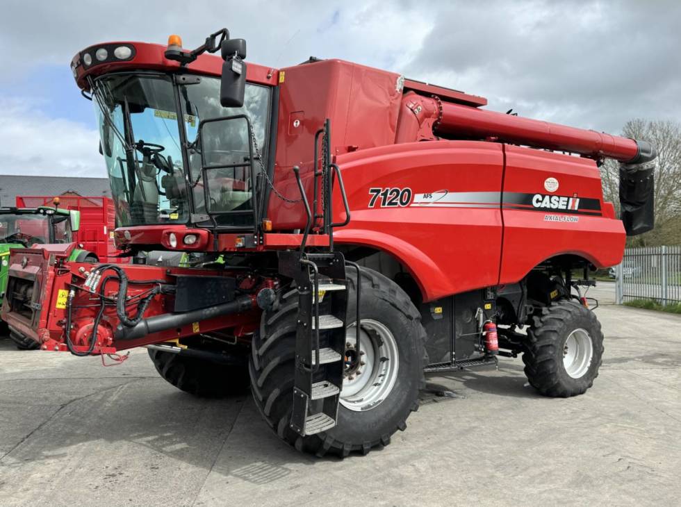 All Machinery - Tractors, Combines and Foragers - Michael Burdge