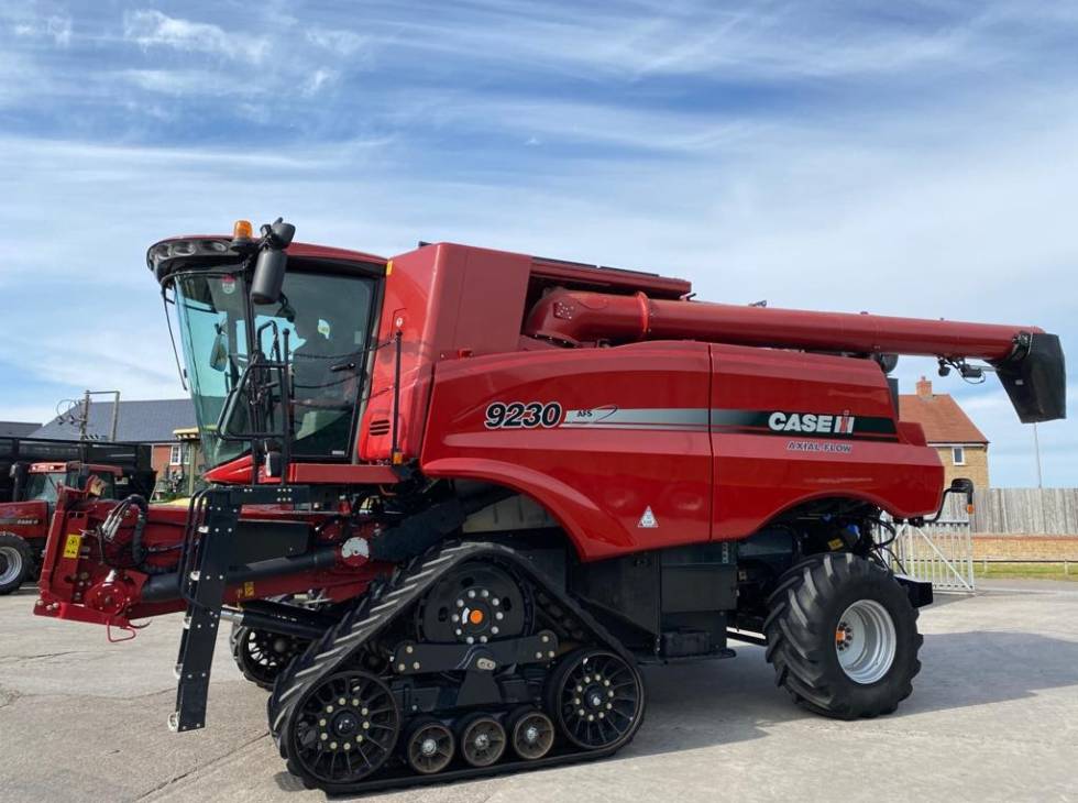 All Machinery - Tractors, Combines and Foragers - Michael Burdge